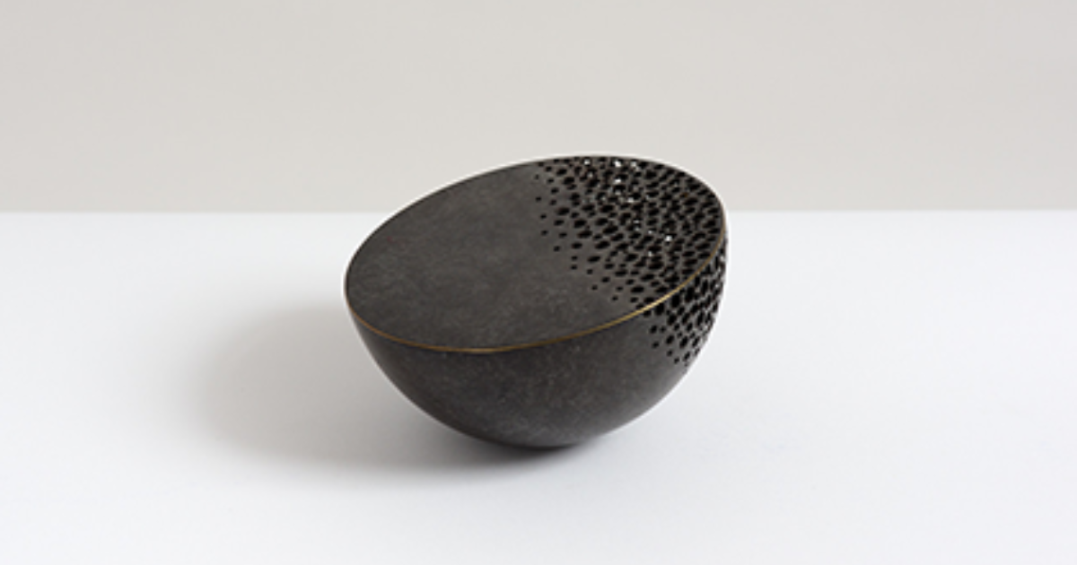 Crumbling Bowl - Large | The Garnered